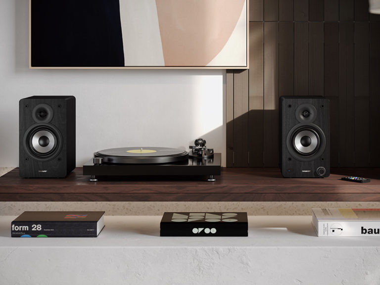Bookshelf Speaker und HiFi Micro System von Sharp - CE-Trade